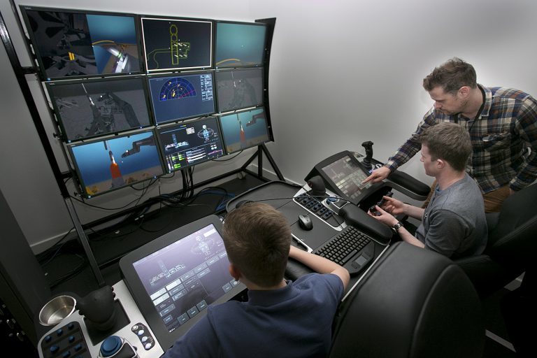 Rovop gives 8 pupils a spin on ROV simulator - News for the Energy Sector