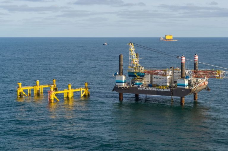 PICTURES: Platform completes 7,400-mile journey from Dubai to North Sea ...