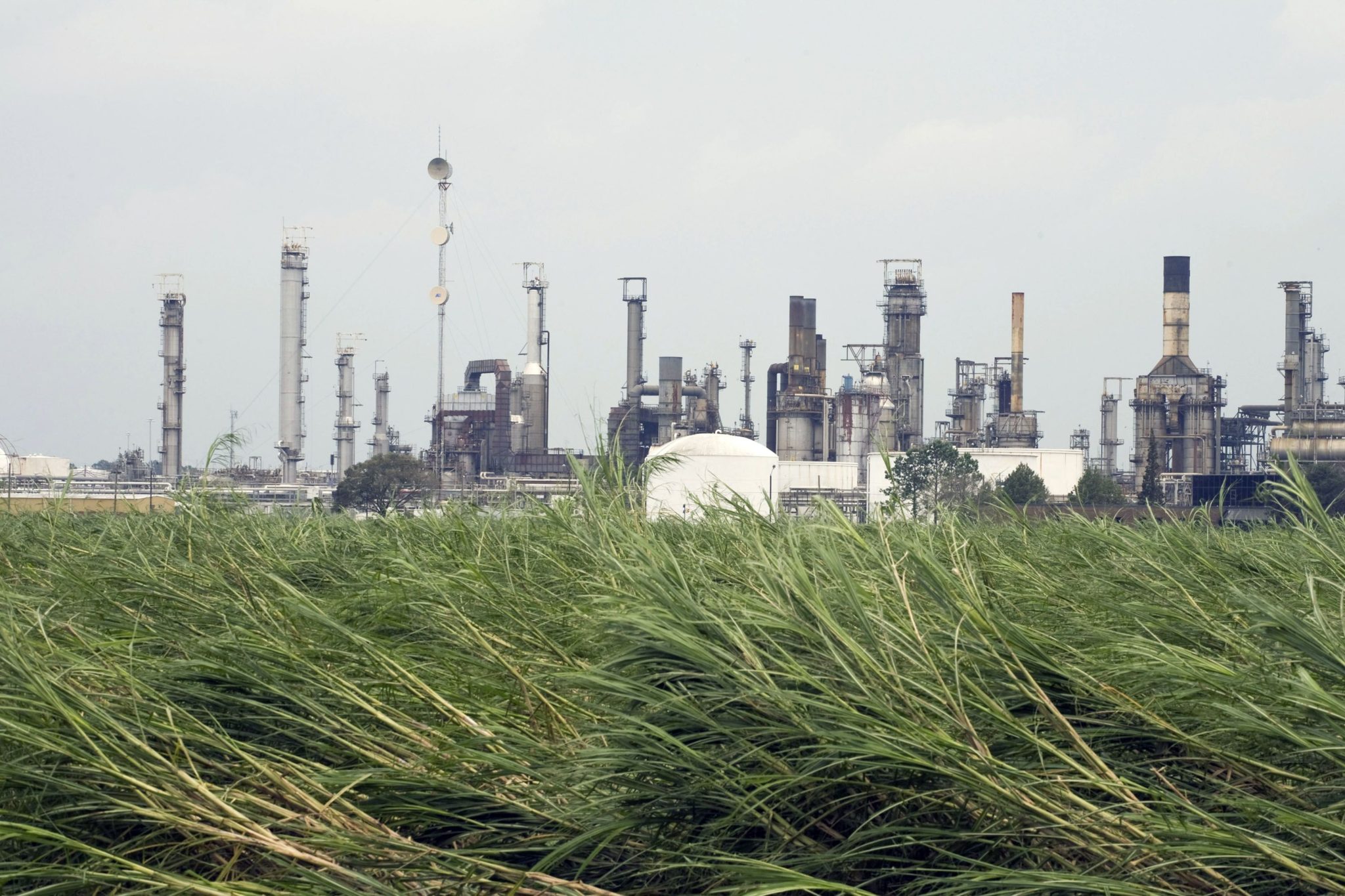 Shell to shut Louisiana refinery after failing to find a buyer - News ...
