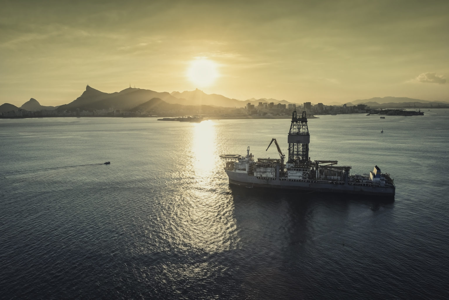 Transocean agrees deal to defer $460m payments on new drillships