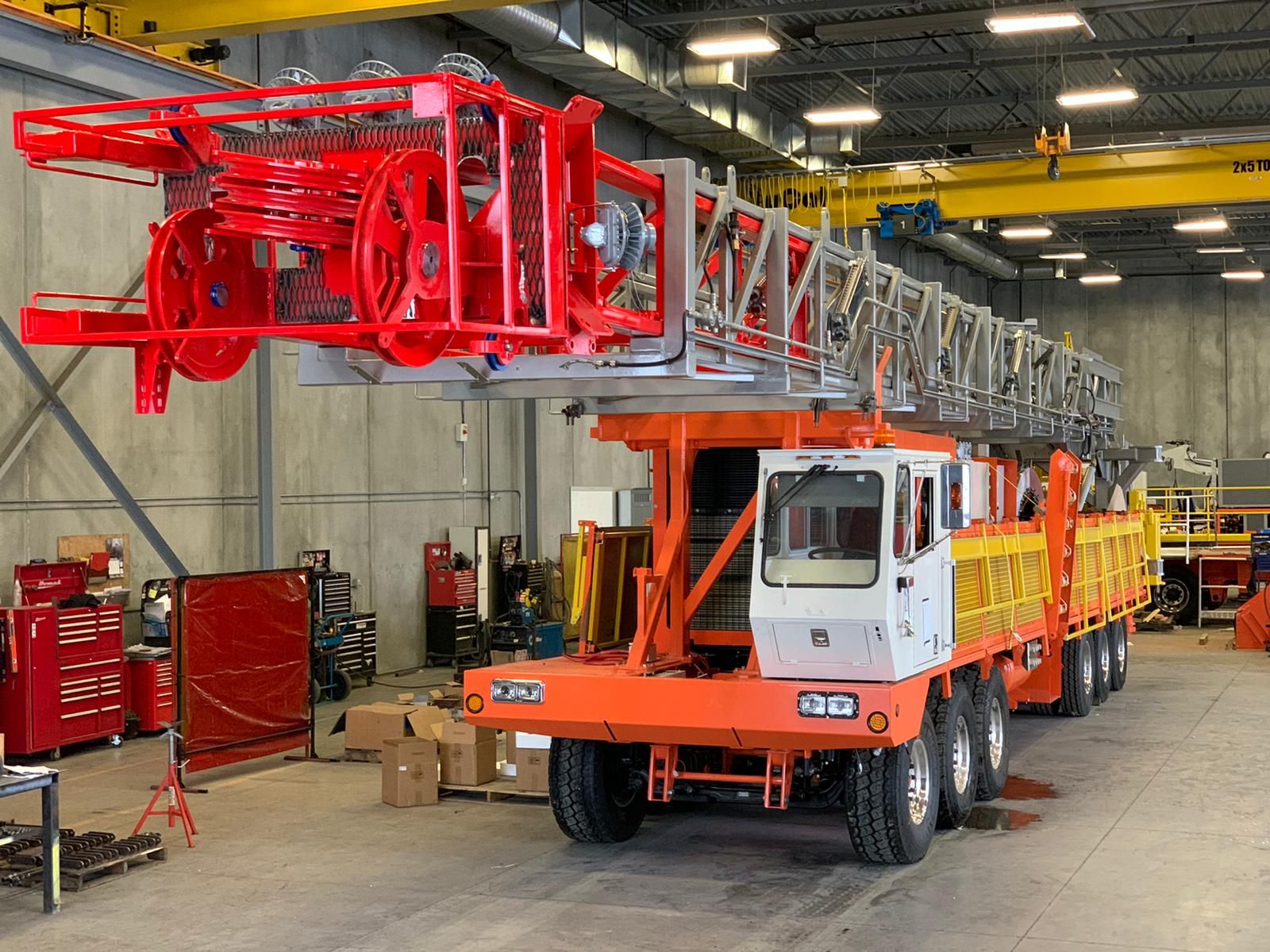 WATCH: Canadian rigs fly business class to Oman