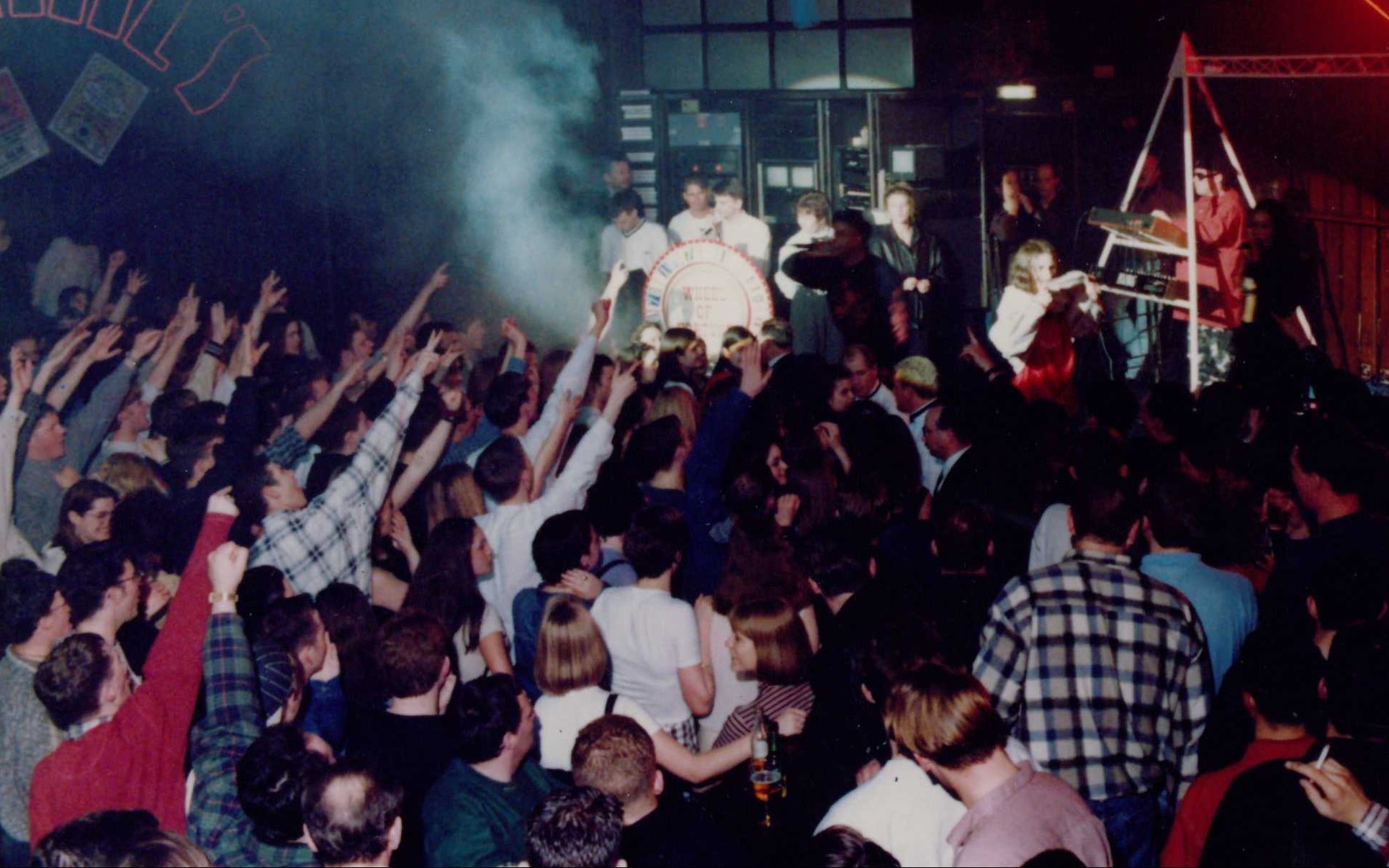 QUIZ: Can you guess these classic Dundee nightclubs? - Evening Telegraph
