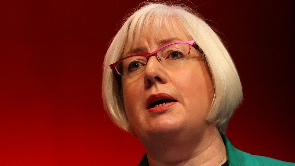 Report warns green jobs 'don't make up for oil and gas decline'