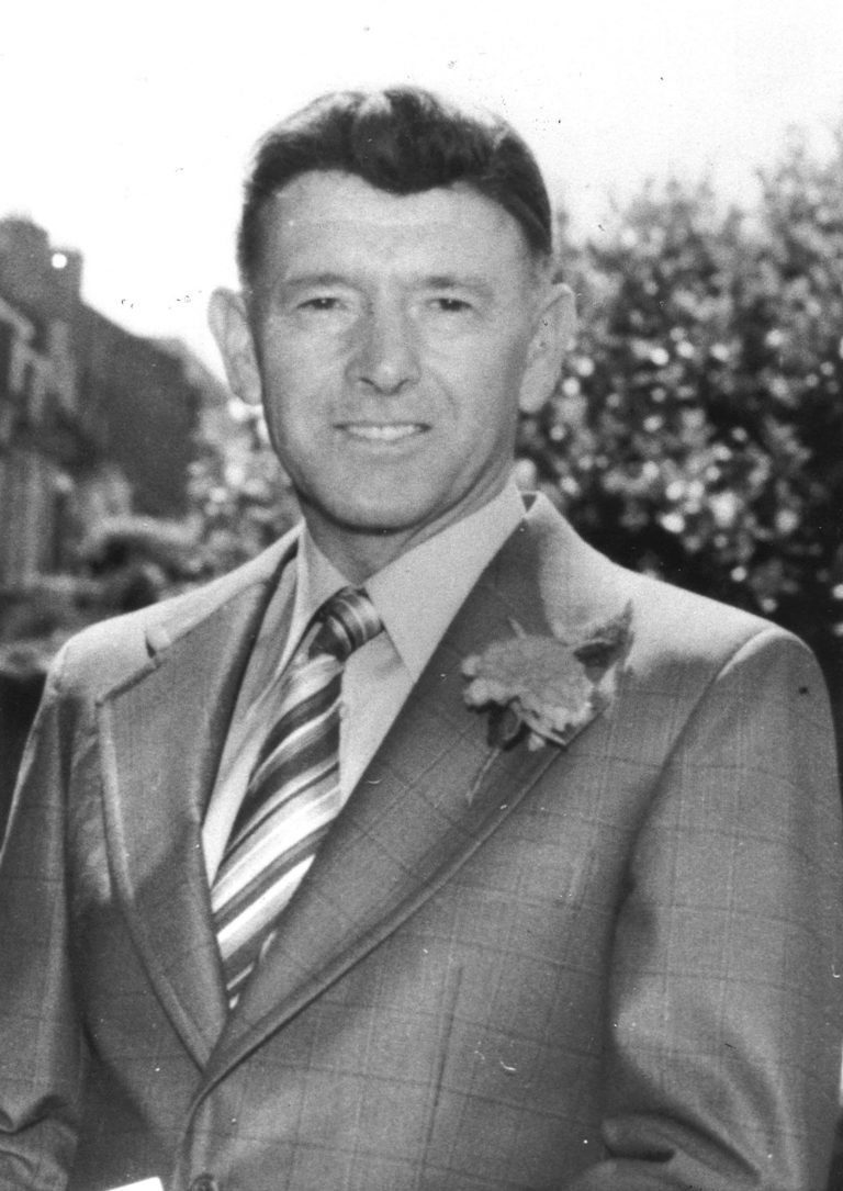 Family of murdered taxi driver George Murdoch publishes book about ...