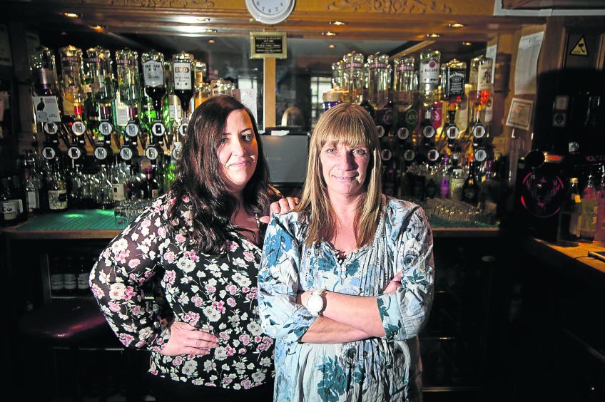 Heroic pub worker praised for saving the life of dying customer - Press ...