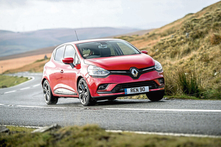 Road test: Dynamic display with fourth-generation Renault Clio - Press ...