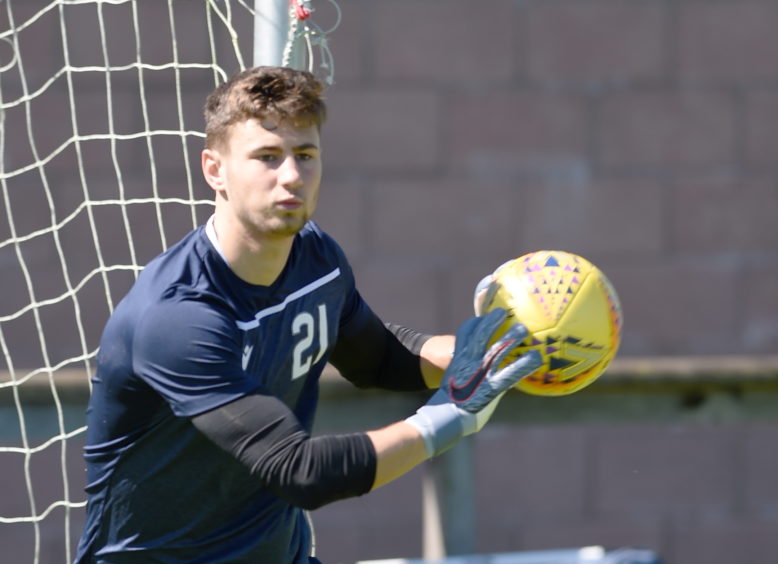 Ross County's on-loan Chelsea goalkeeper living life in the Highlands ...