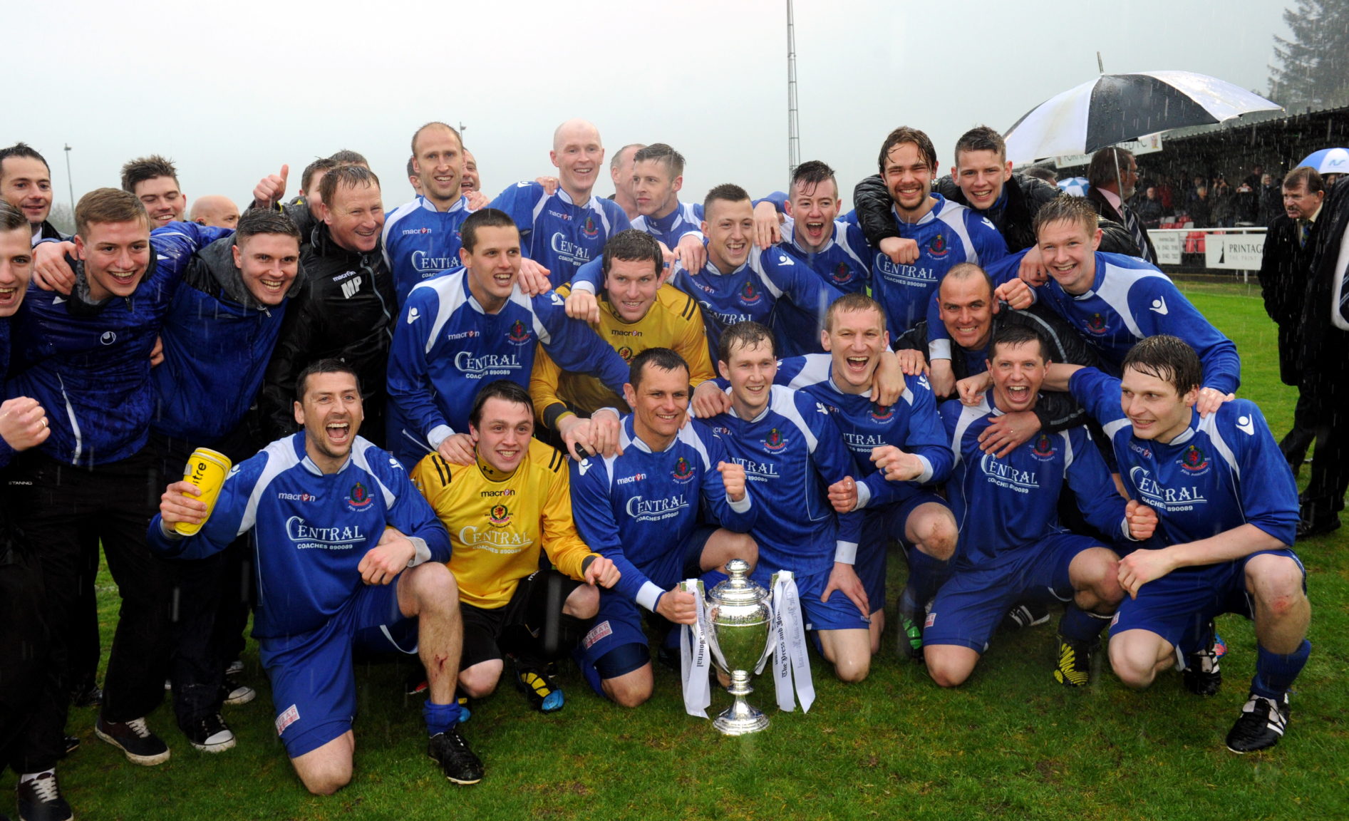 Cove Rangers stalwart Alan Redford happy to take unofficial SPFL record ...