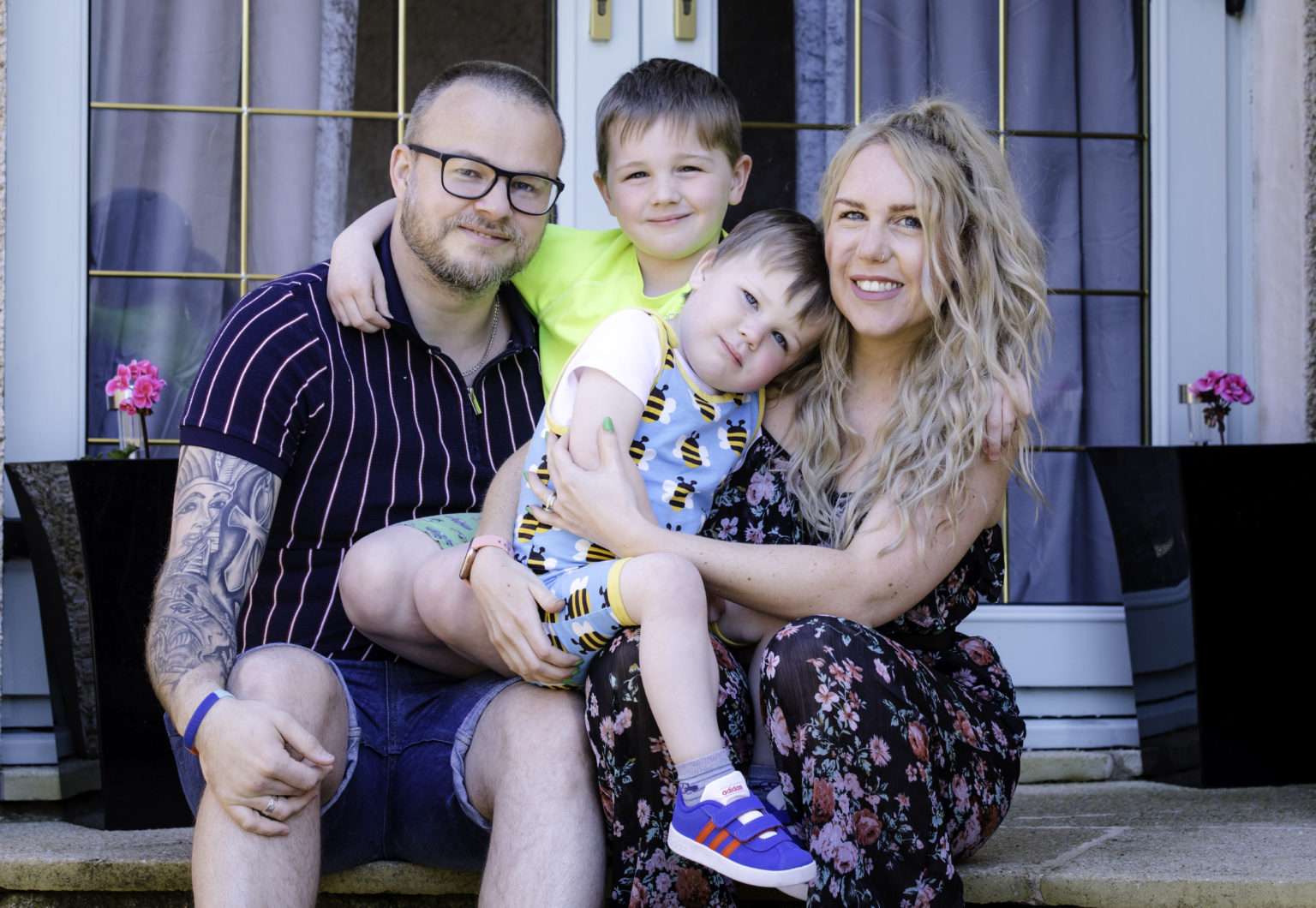 Moray photographer 'doorstep' service to raise money for Cash for Kids ...