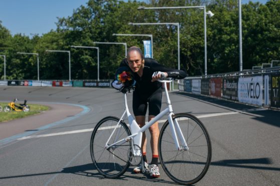 EYEWITNESS: The life cycles which made Graeme Obree a world record ...