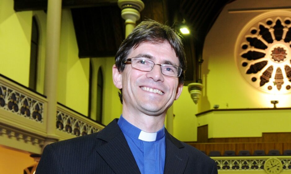Rev George Cowie: Aberdeen minister and royal chaplain dies aged 58