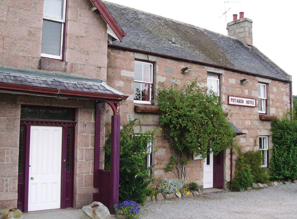 Celebrating 10 of the most historic pubs in Scotland - Scottish Field