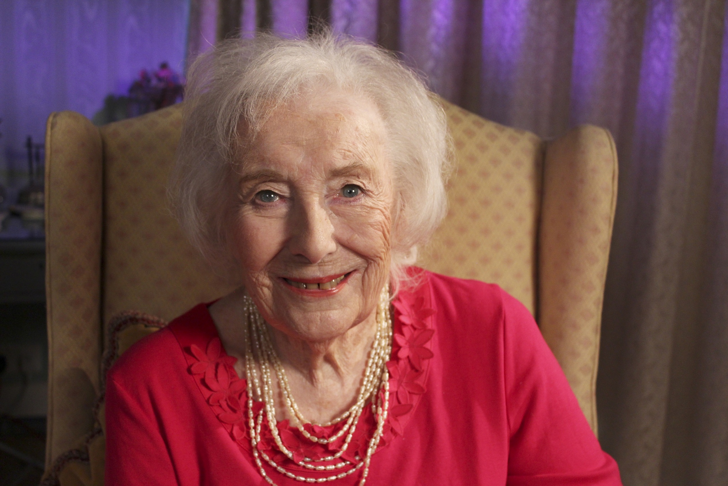 Dame Vera Lynn makes history by becoming the first 100-year-old to have ...