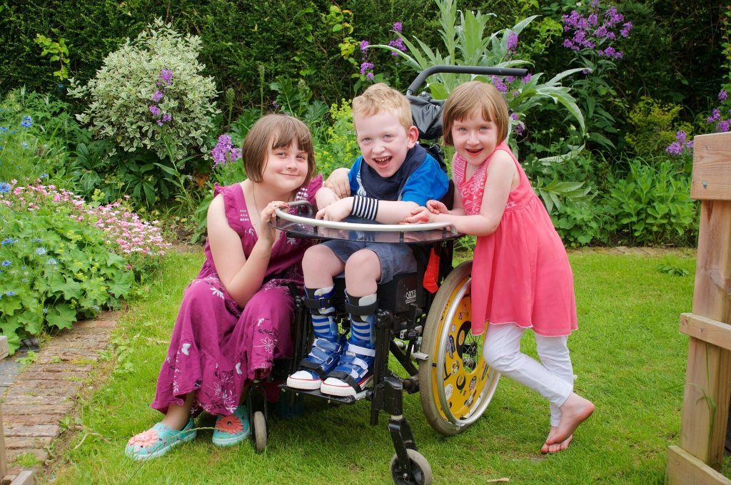 Brave six-year-old Tom doesn't let cerebral palsy doesn’t define him ...