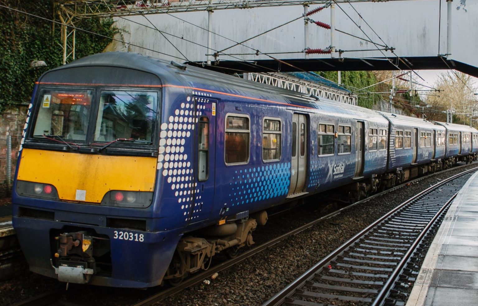 The new trains now arriving at Platform Two... are 30-years-old: Same ...