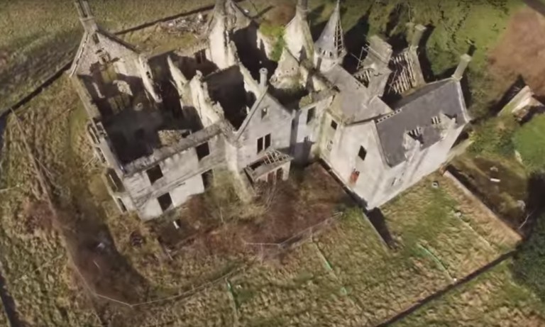 Drone tour of Lathallan House and Dunmore House - The Courier