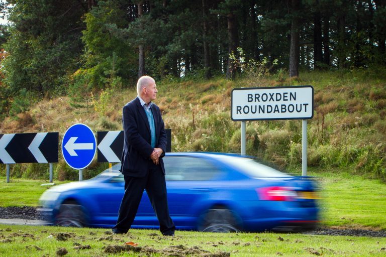 Broxden roundabout to be closed to recover broken-down lorry - The Courier