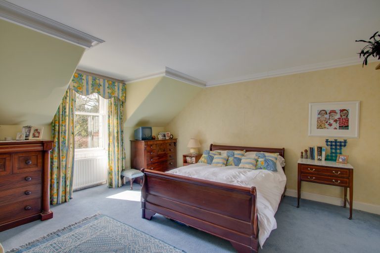 Slade House: Angus Airbnb with pool has price reduced for auction