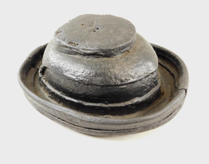 Top hats: a rare Billingsgate porter’s hat appears at auction - The Courier