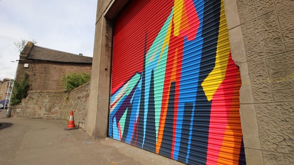 VIDEO: Stobswell comes to life as murals spring up on hidden wonders ...