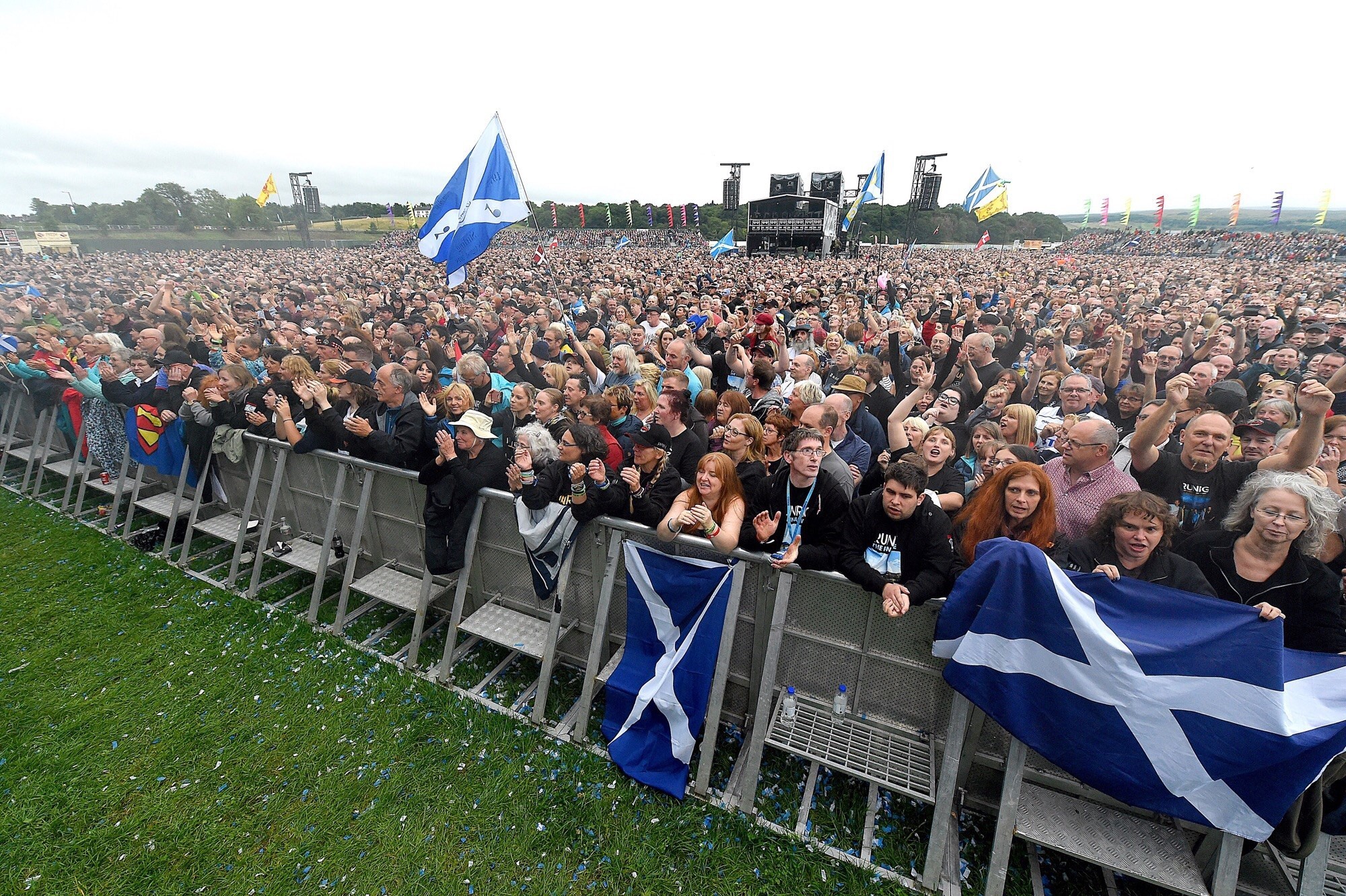 VIDEO: 'Thank you, for everything' - Huge outpouring of emotion from ...