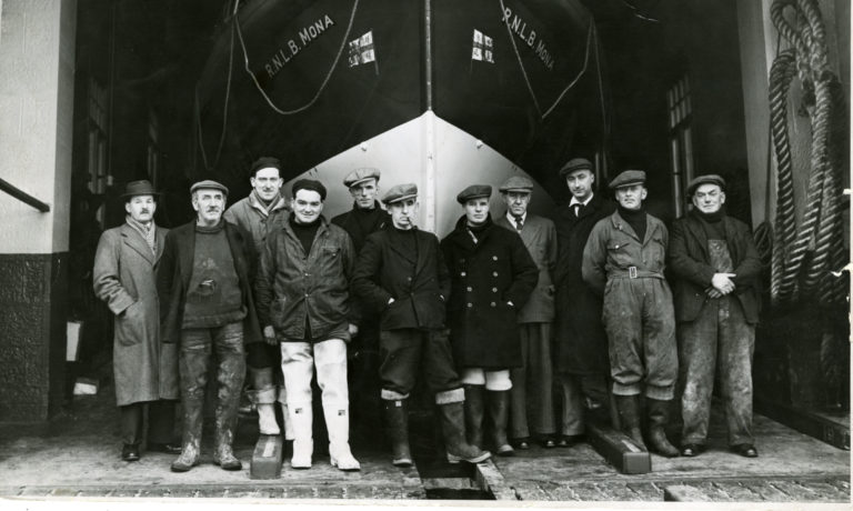 Generations of Broughty Ferry residents come together to mark 60th ...