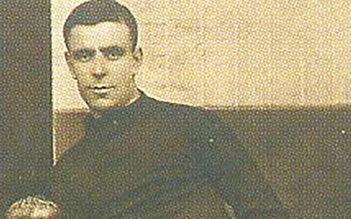 Legacy of Dundee and Barcelona hero Jimmy Bellamy inspires grandson to ...