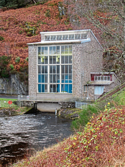 HIKING: Well-earned treats and natural wonders in hills above Comrie ...