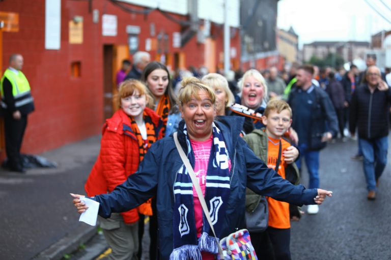 Dundee derby SOLD OUT as final tickets last just over 1 hour