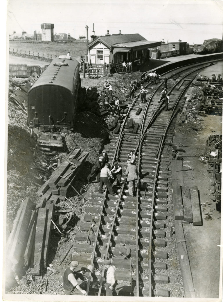 The children's picnic train journey that ended in tragedy at Wormit ...