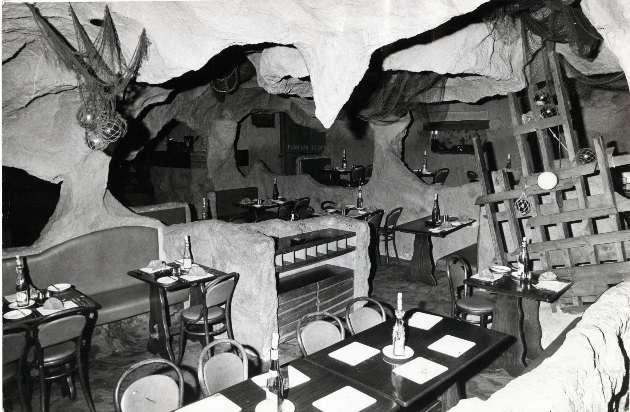 Remembering the Barracuda nightspot which took Dundee clubbers 20,000 ...