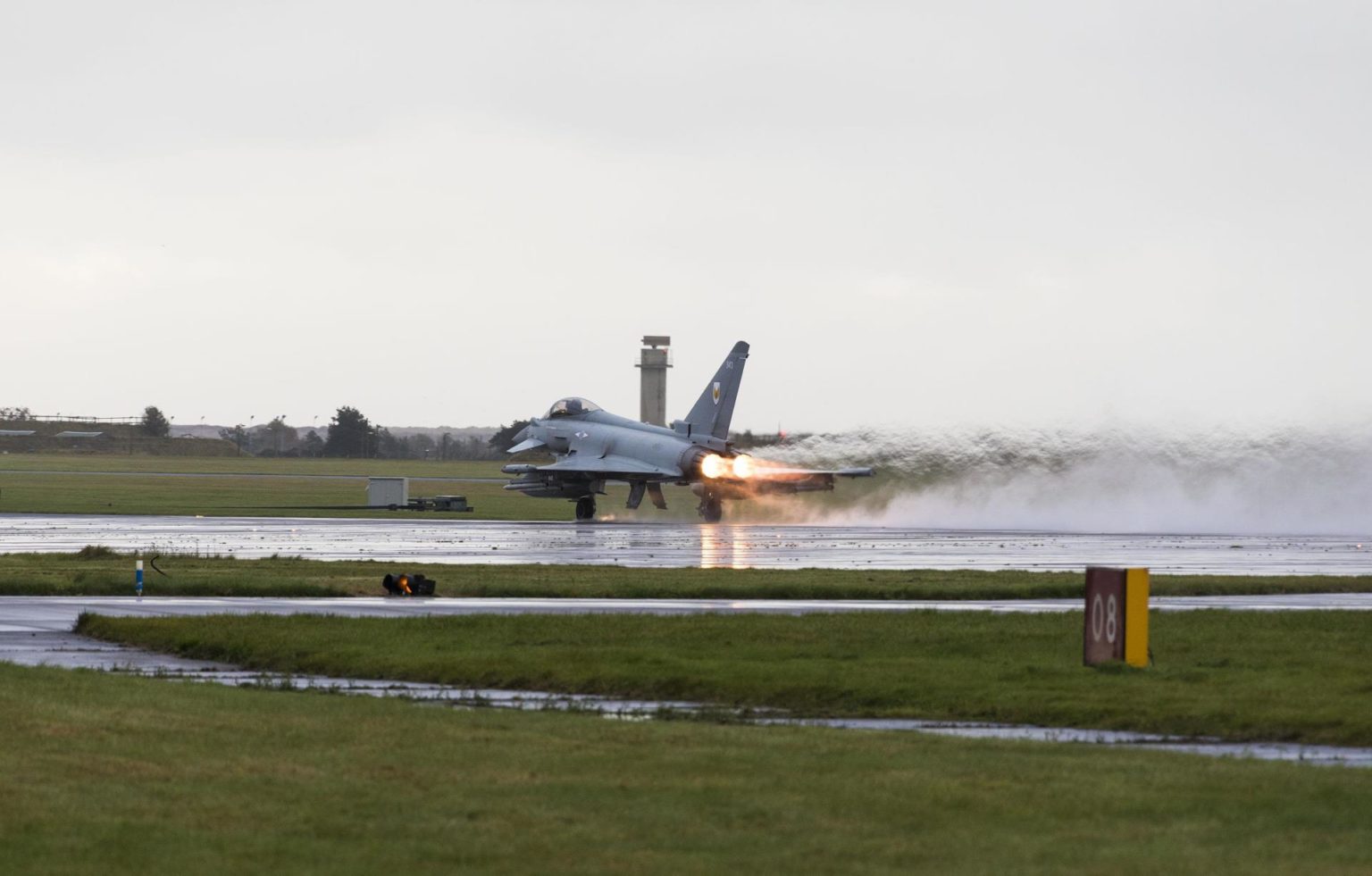 'Appetite' to increase use of Leuchars airfield - but no permanent ...