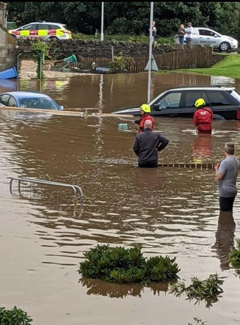 Families leave Freuchie as neighbours fight to protect flood-struck village
