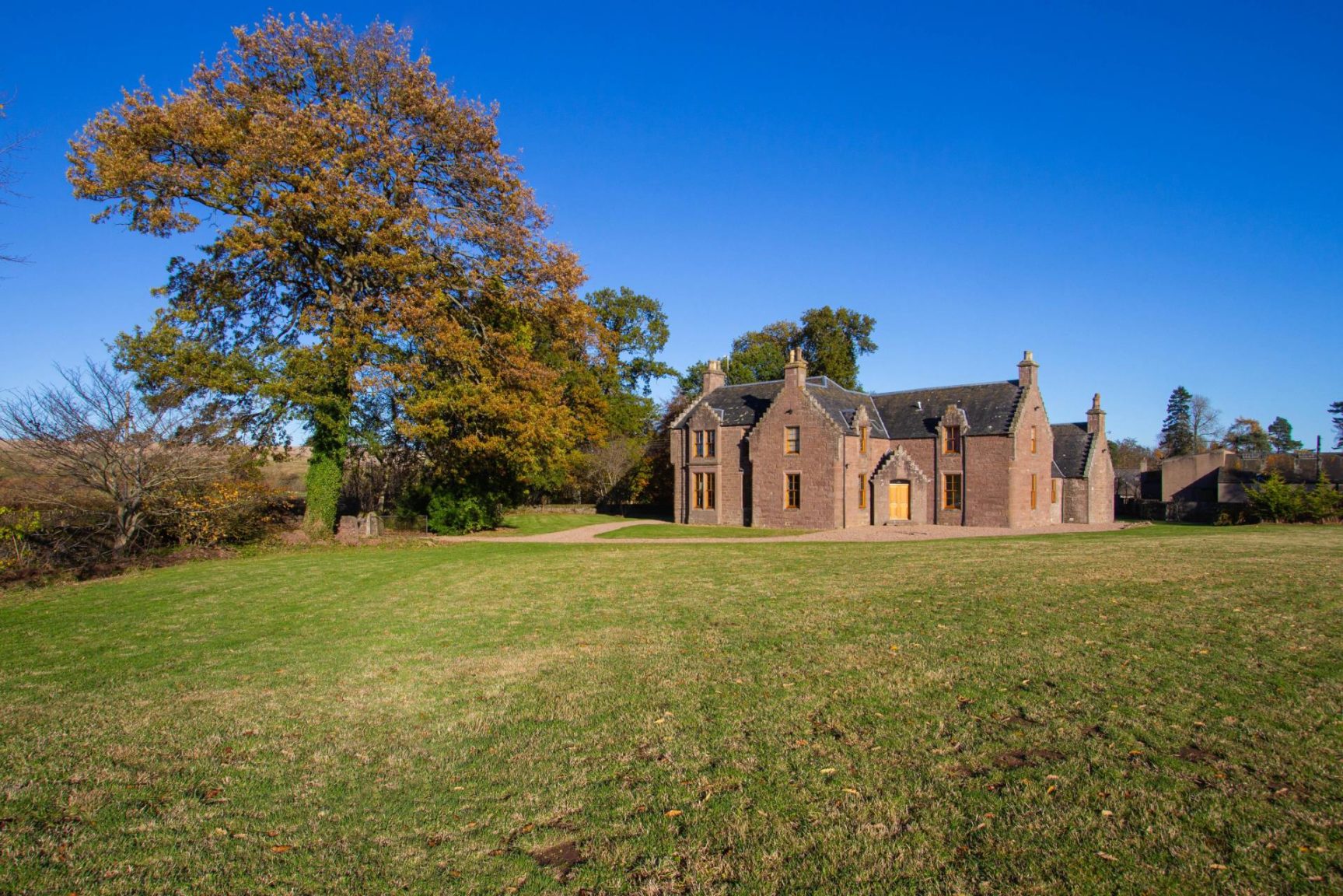 PROPERTY: Handsome Angus home has seven bedrooms and Brechin Castle is ...