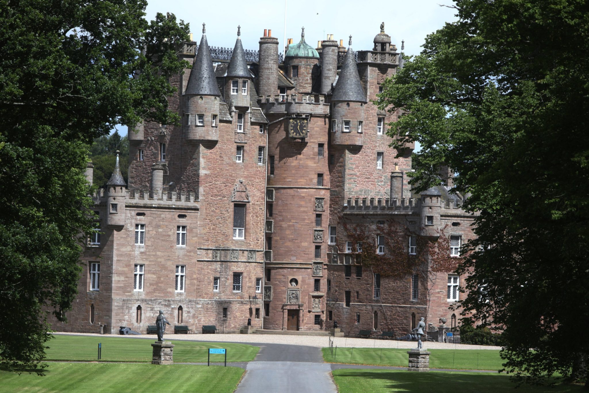 Queen's cousin Simon 'Sam' Bowes-Lyon faces jail for sexual assault at ...