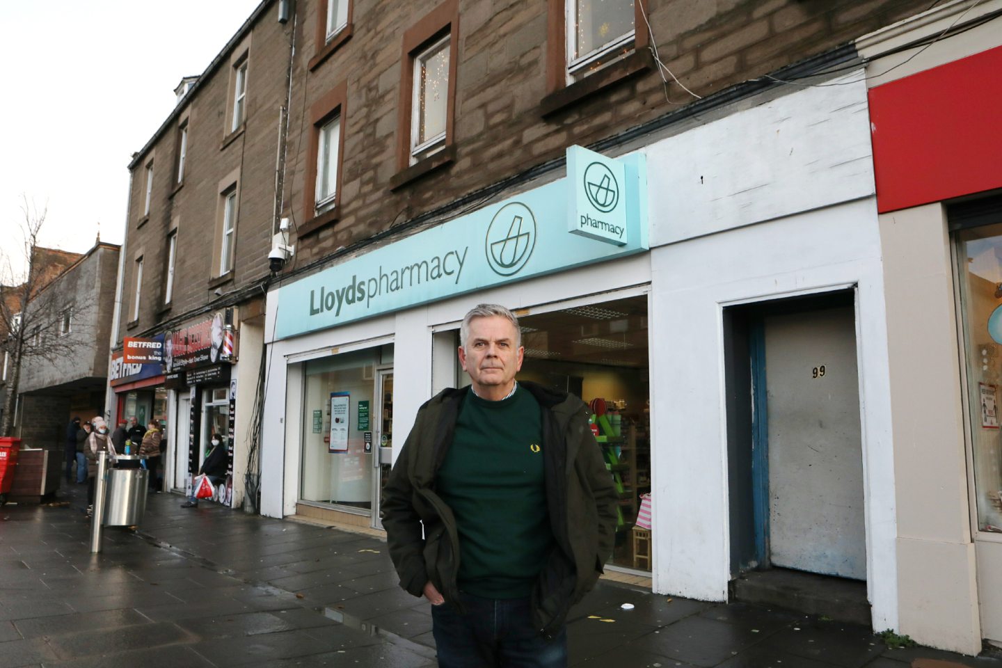 Dundee Timex workers' struggles inspire city art graduate's online in ...