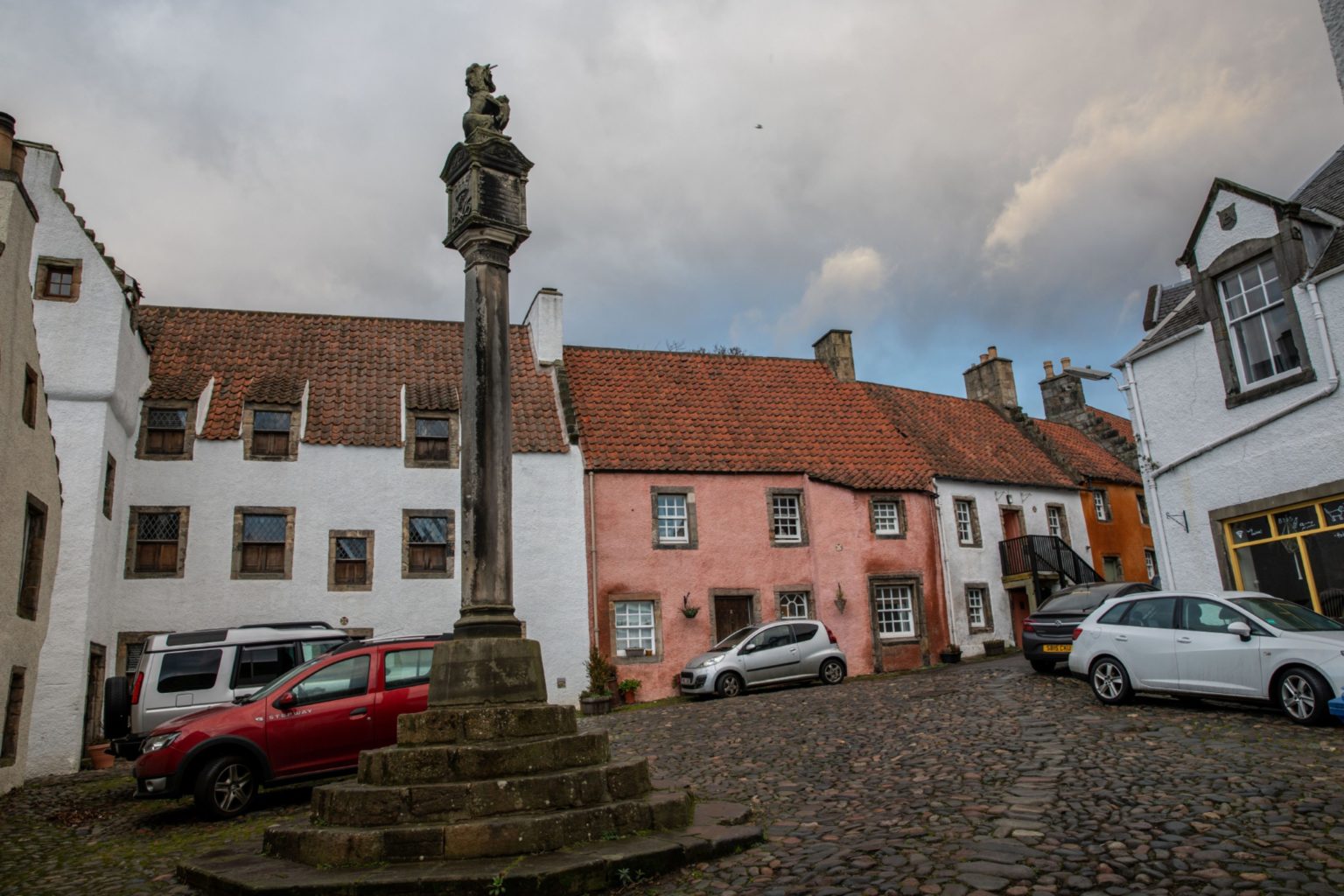 Exploring the quaint 'Outlander' village of Culross.