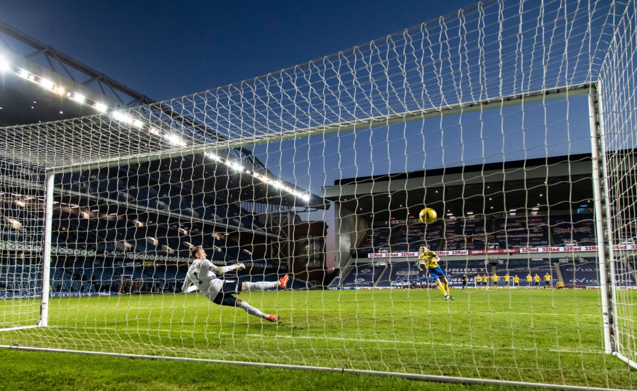St Johnstone hero Jason Kerr reunited with former team-mate