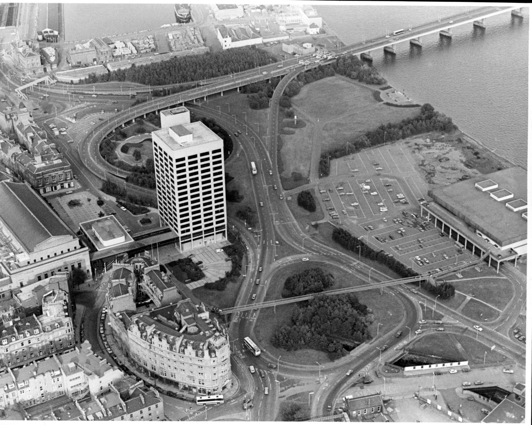 Trip back in time: Aerial photos of Dundee through the decades - The ...