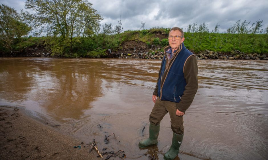 Pollution "suffocating" fish' in Perthshire river and damaging local ...