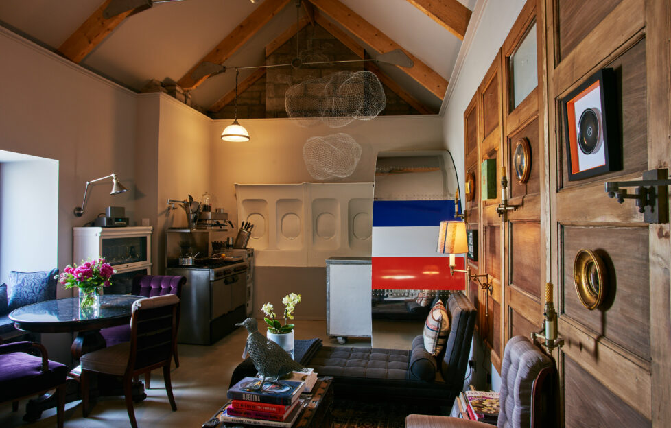 Quirky cottage which was transformed using Boeing 737 goes on the ...