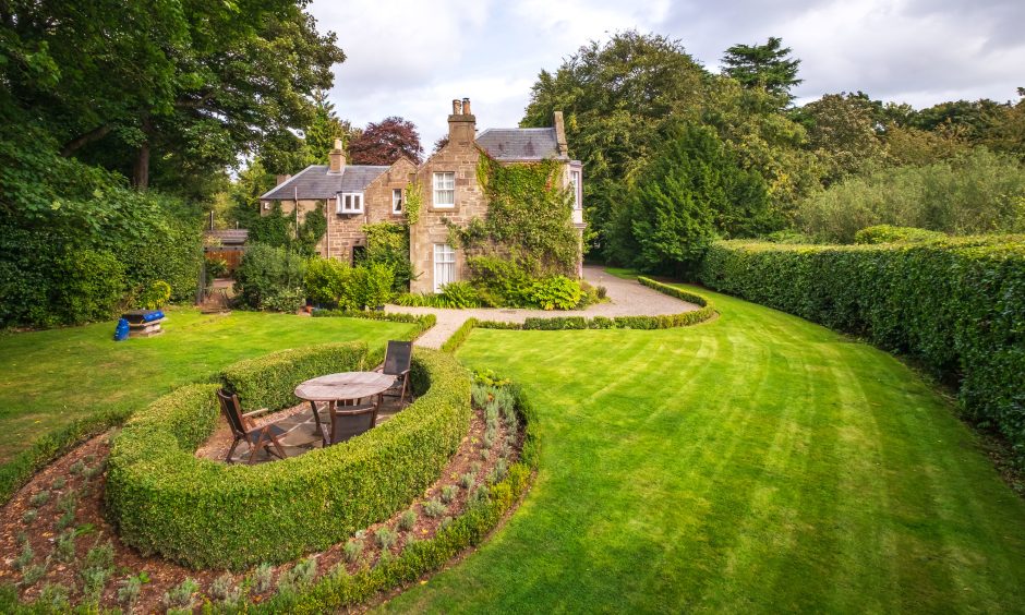 Getaway and wedding venue plan for historic house near Dundee