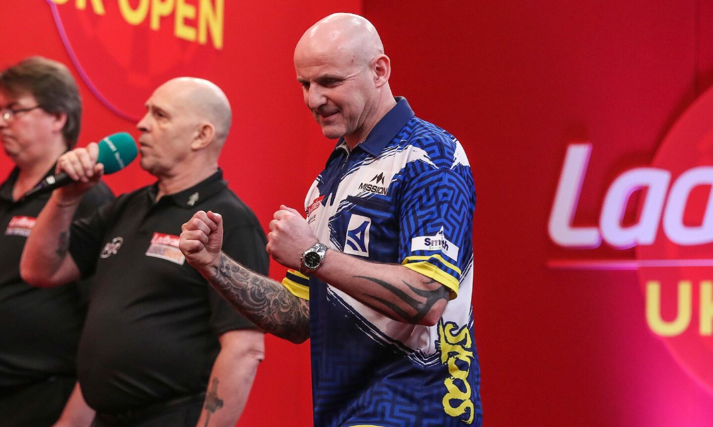 Darts ace Alan Soutar shows off practice room before PDC World Championship