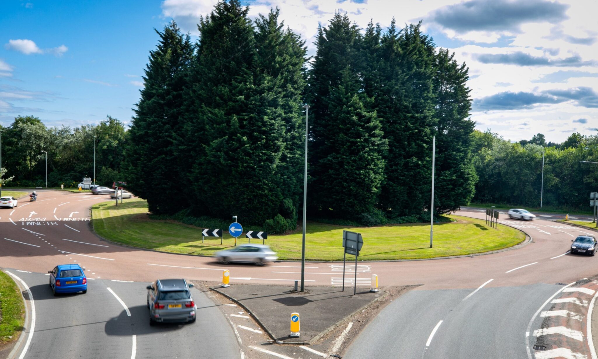 Glenrothes roundabouts traffic lights plan in the pipeline