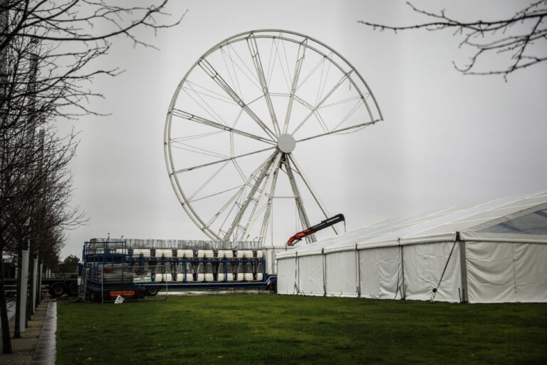 Dundee ice queen welcomes Winterfest rink to city's Slessor Gardens