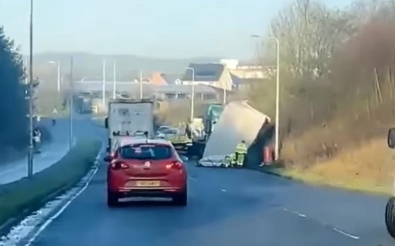 VIDEO: Aftermath of two-lorry crash in Dunfermline as drivers escape injury