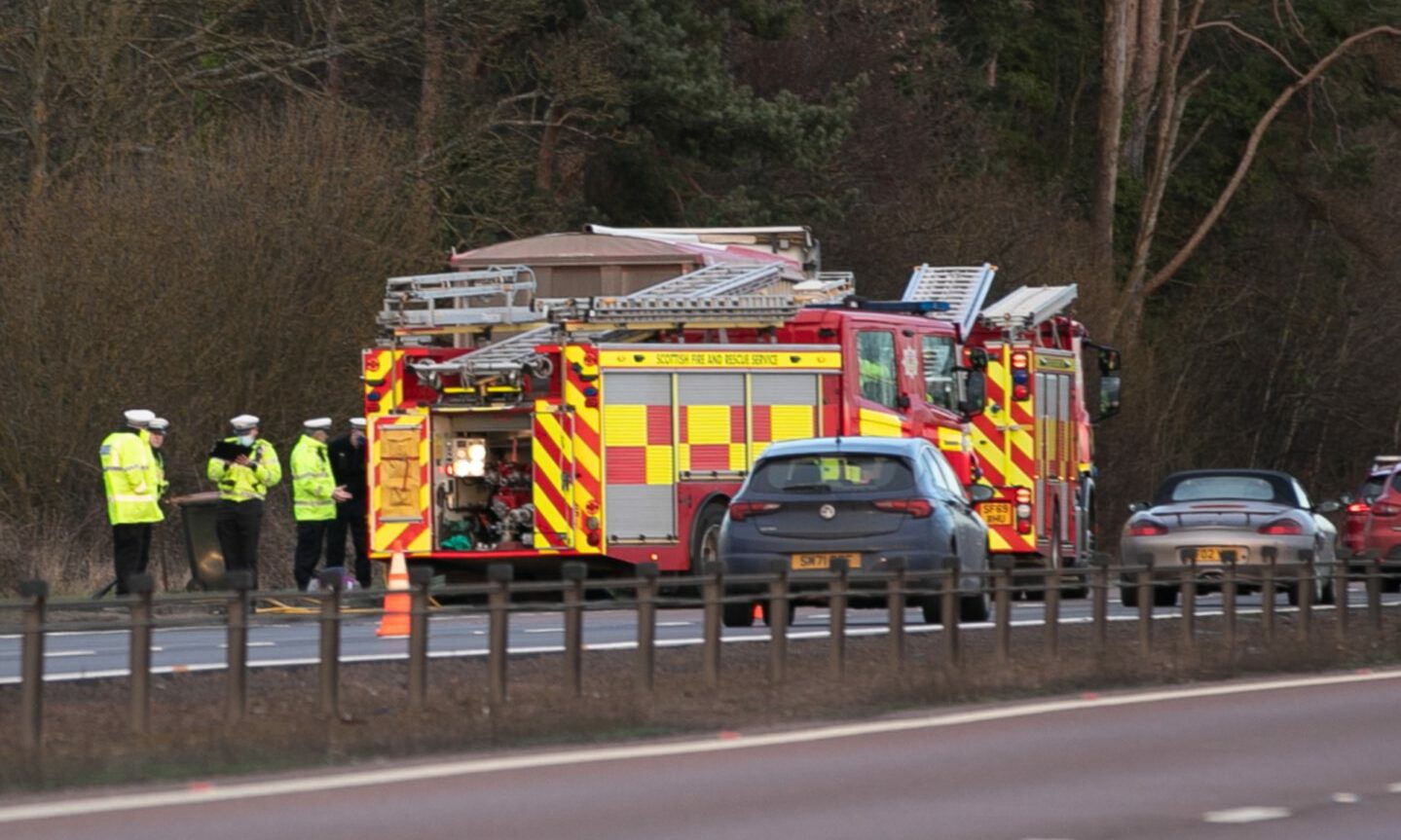 Car and lorry crash restricts A90 between Dundee and Perth