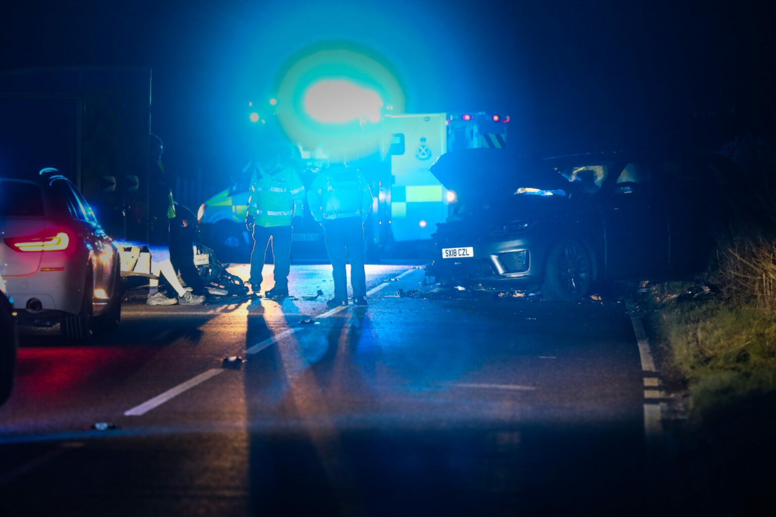 Forgan Roundabout: Emergency crews called to three-car crash in Fife