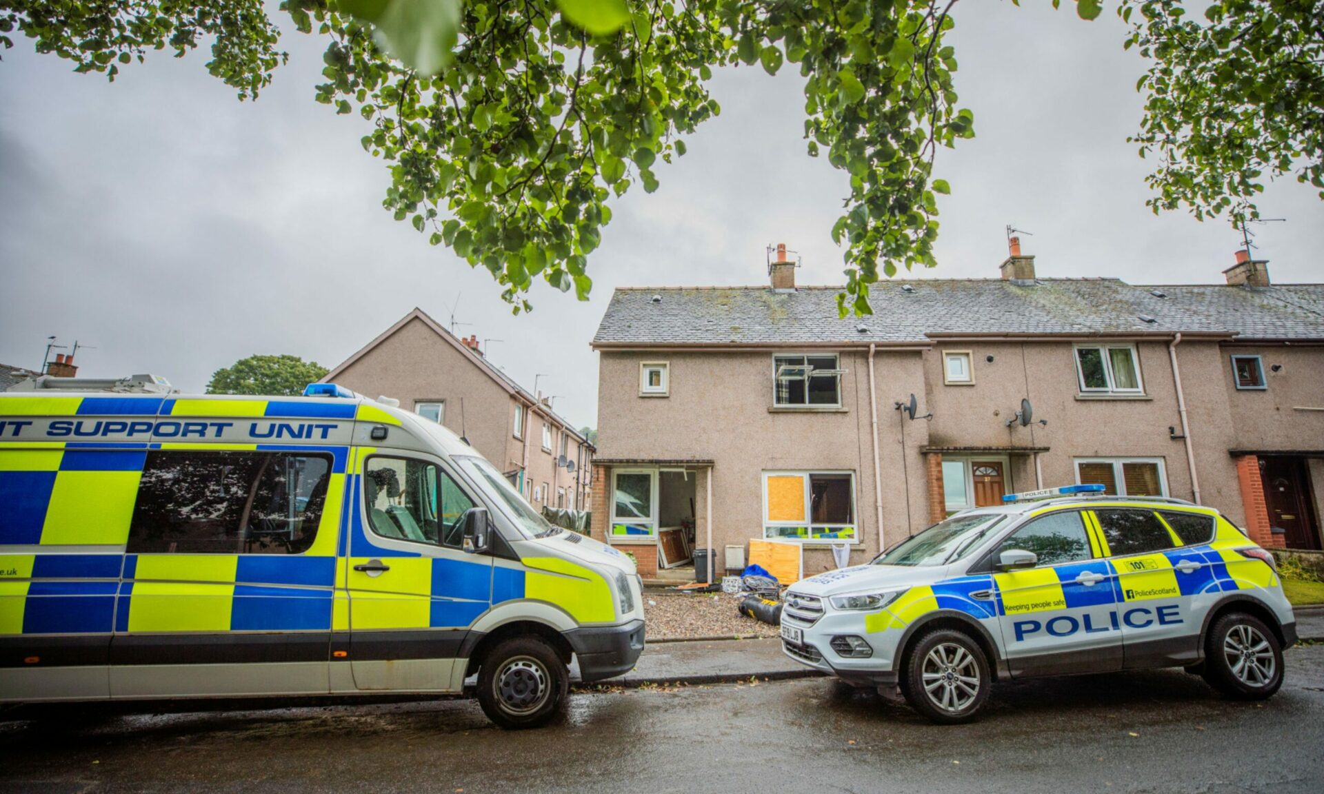 Bloody man begged police to shoot him in Rattray siege