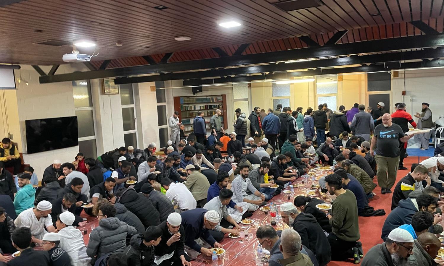 Dundee Central Mosque: What happens at fast breaking time in Ramadan
